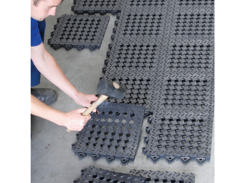 Notrax Flex-Lok™ Interlocking Drainage Floor Mat 620 Series