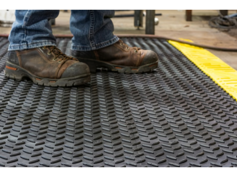 Notrax Diamond Flex-Lok™ Solid Interlocking Rubber Floor Mats 621 Series