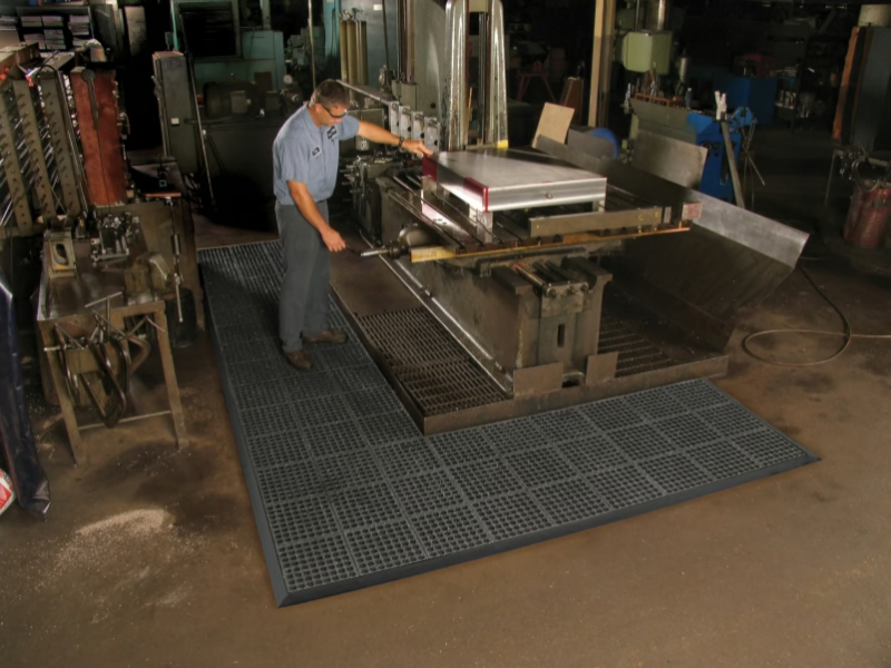 Notrax Niru® Cushion-Ease® GSII™ Interlocking Rubber Floor Mats 850S Series