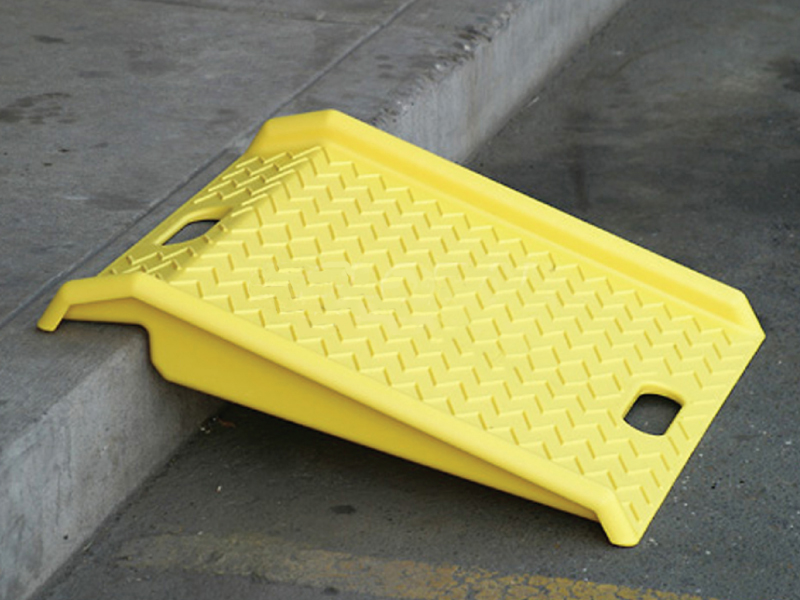 Polyurethane Curb Ramp - Eagle®