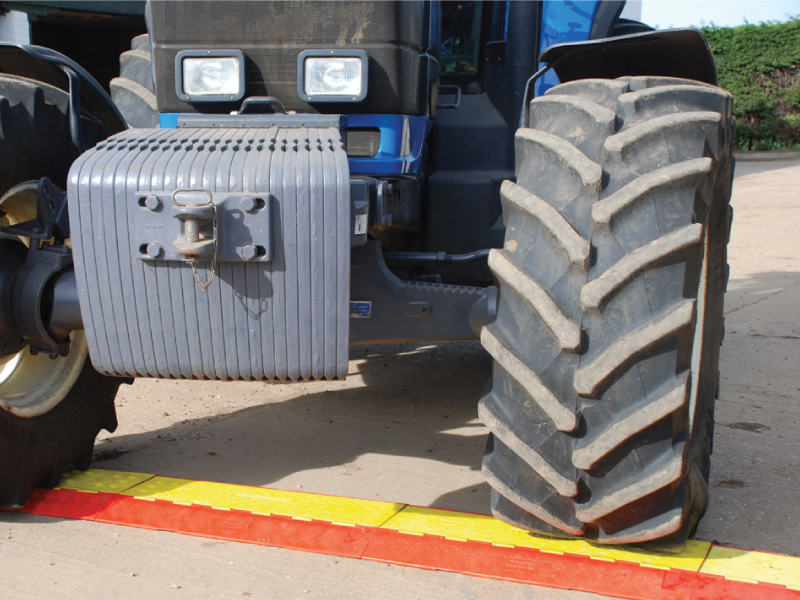 Heavy Duty Linebacker® Cable Protector Ramps