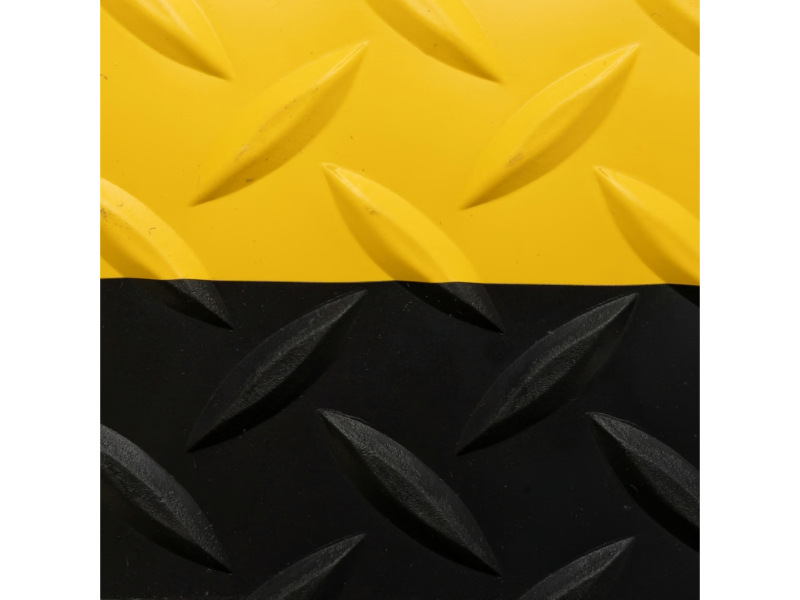 Notrax Vinyl Runner™ Diamond Plate Anti-Slip Floor Mats 737 Series