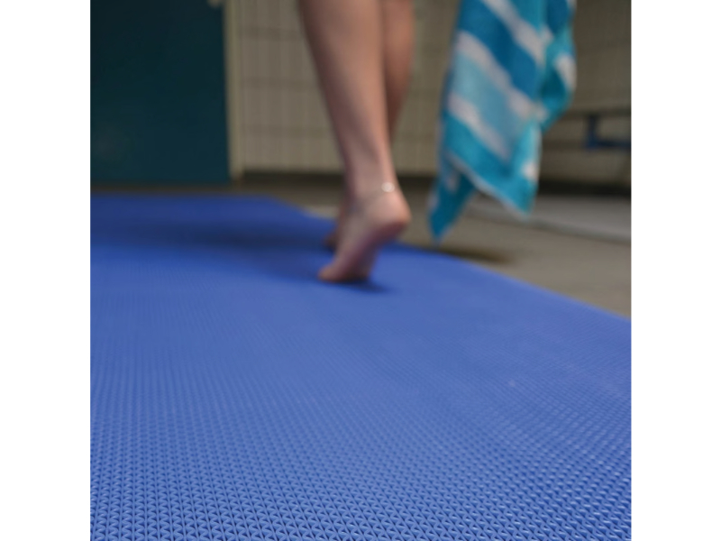 Notrax WEB TRAX® Anti Slip Mats For Wet Floors 539 Series